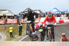 Noah EVERLY's photos - Roots & Rain